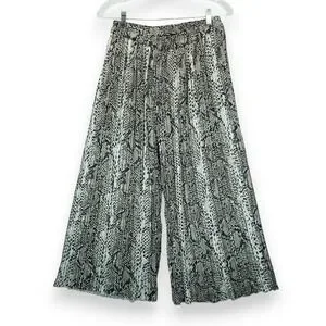 belle france | Pants & Jumpsuits | Nwt Belle France Wide Leg Pleated ...